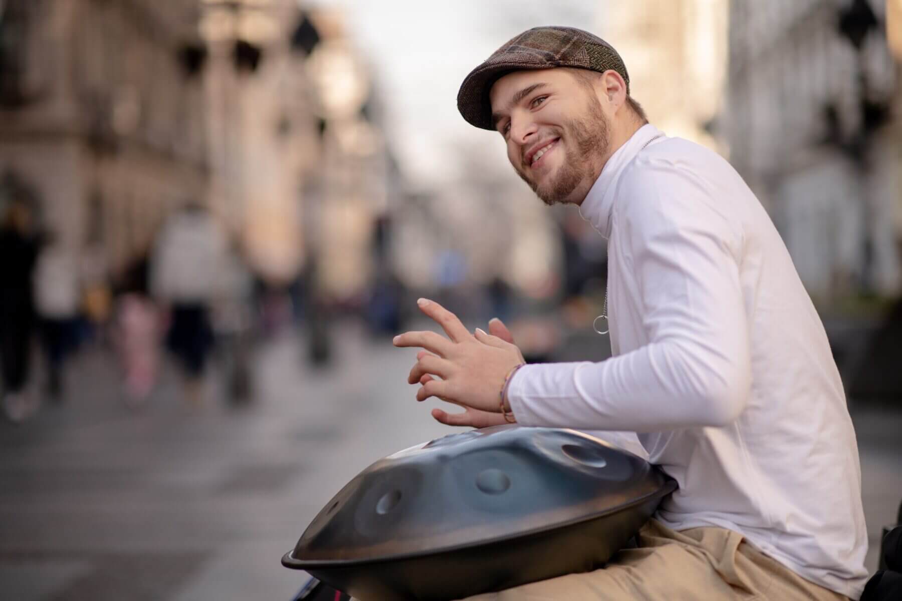 How do you learn to play the handpan ? - My Singing Bowl